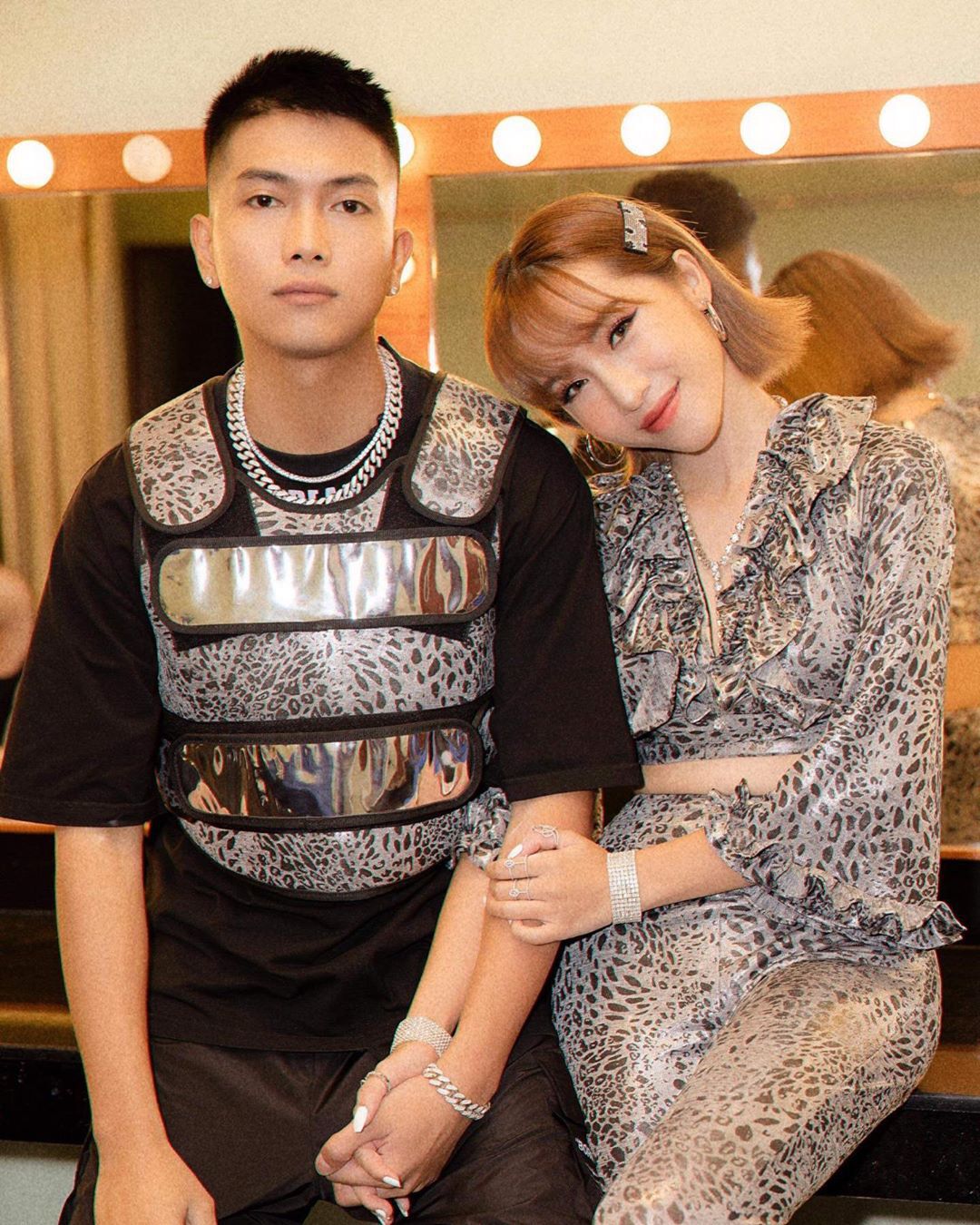 Bộ tứ giám khảo King Of Rap - Ai đẹp hơn? | Sneaker Daily