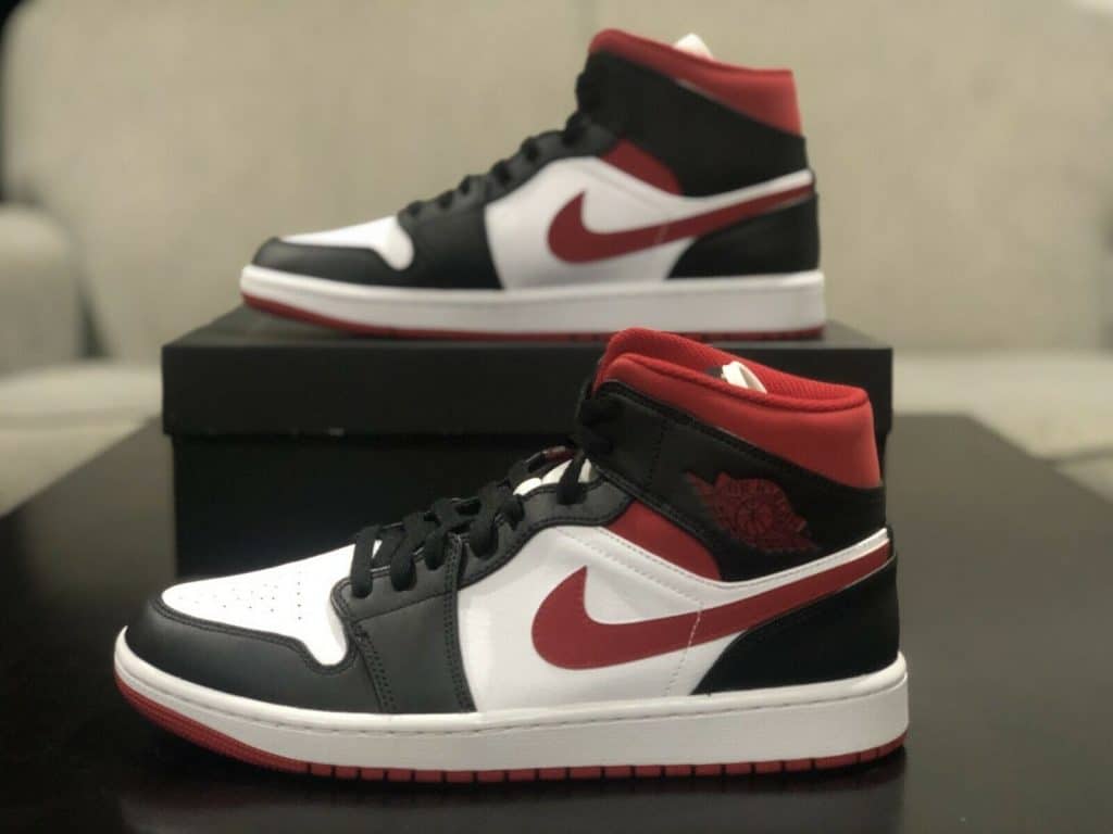 Giày nam Air Jordan 1 Mid Metallic Red 554724-122 - Sneaker Daily