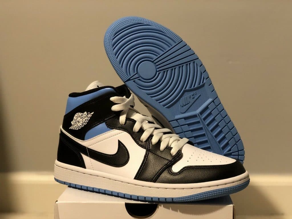 Giày Air Jordan 1 Mid 'University Blue' (WMNS) BQ6472-102