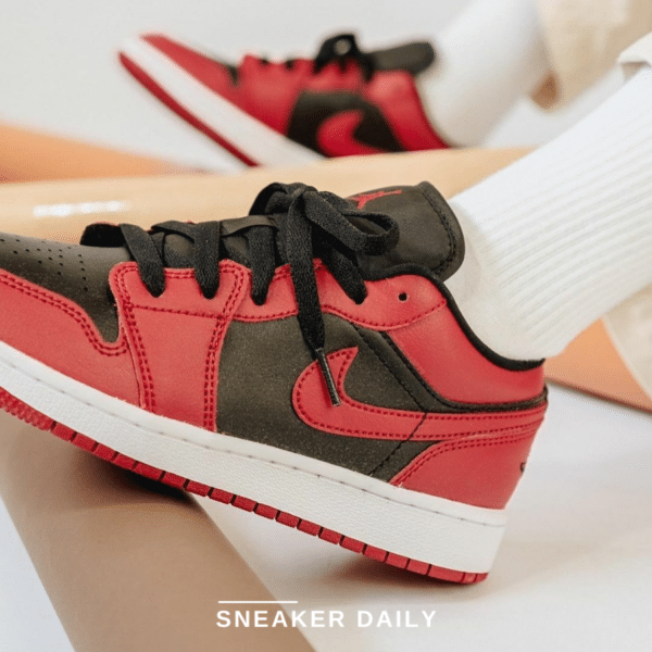 Giày nữ Air Jordan 1 Low 'Reverse Bred' (GS) 553560-606 - Sneaker Daily
