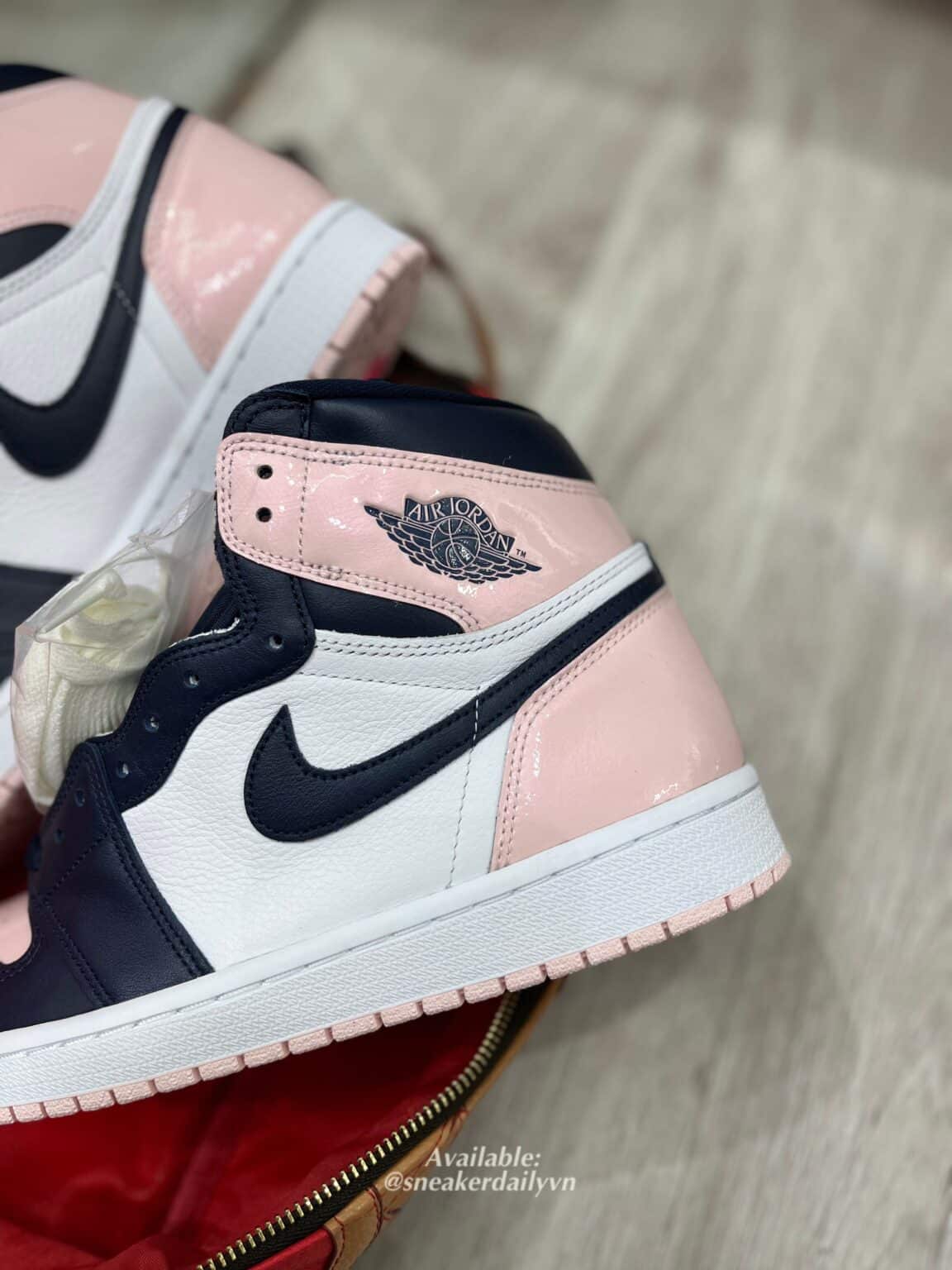 Giày Nike Air Jordan 1 Retro High OG 'Atmosphere' DD9335-641