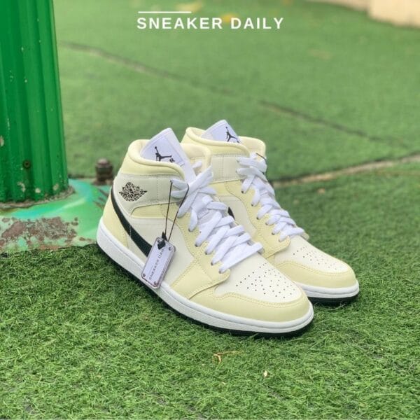 Giày Nike Air Jordan 1 Mid 'Coconut Milk' BQ6472-121