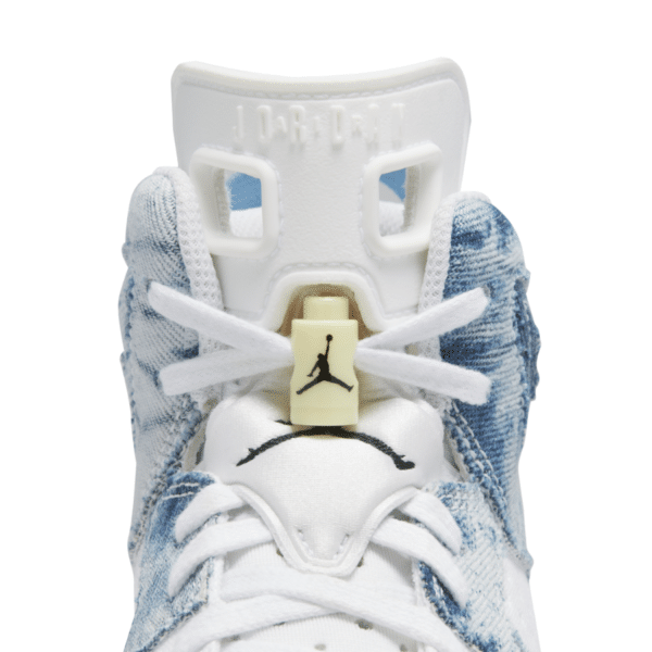 Giày Nike Air Jordan 6 Retro 'Washed Denim' (GS) DM9045-100