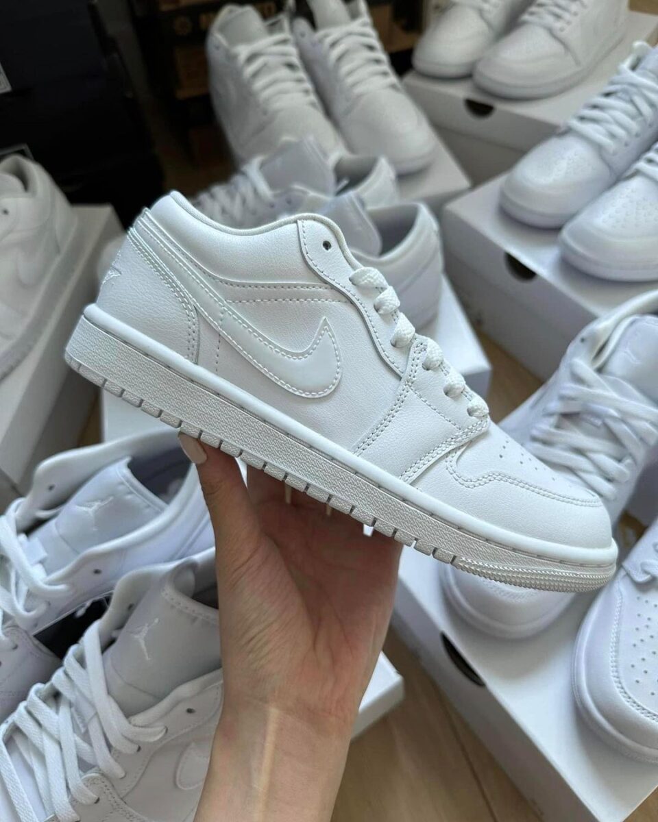 Giày Nike Air Jordan 1 Low 'Triple White' (GS)553560-130 / 553560-136
