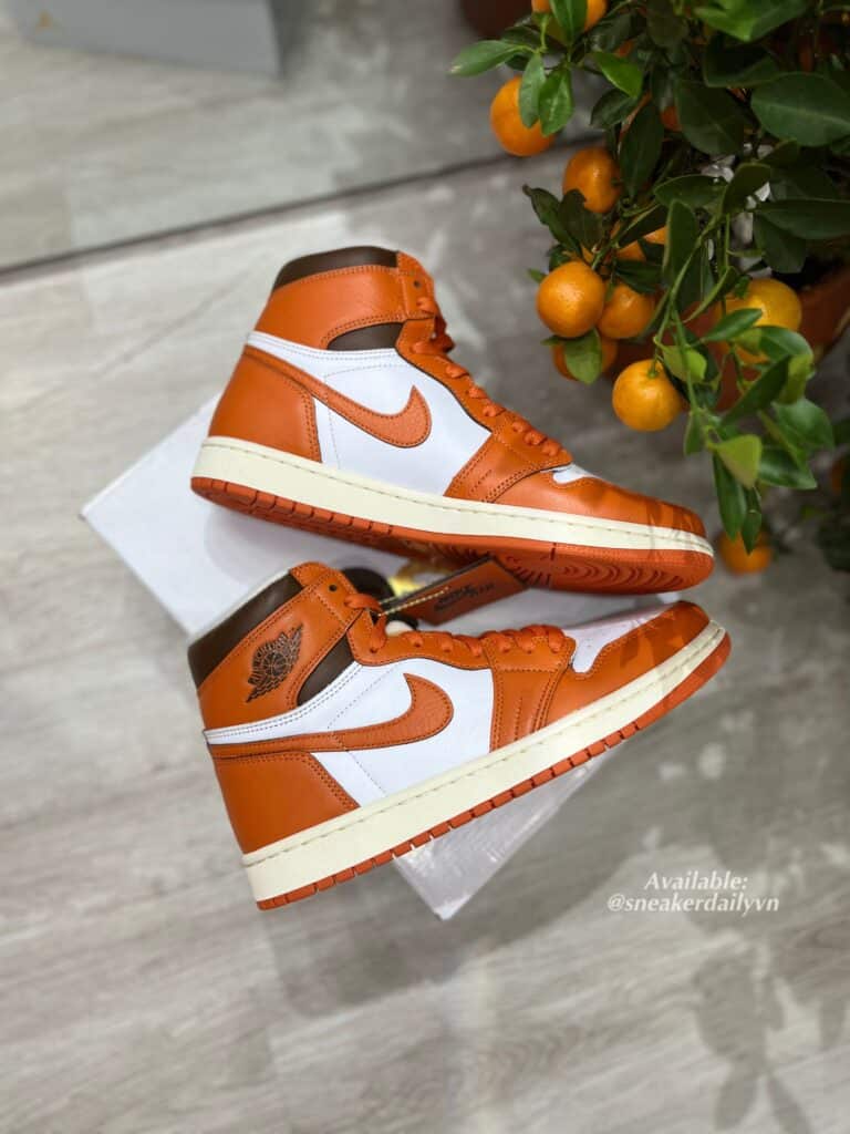 Giày Nike Air Jordan 1 Retro High OG Starfish (W) DO9369-101