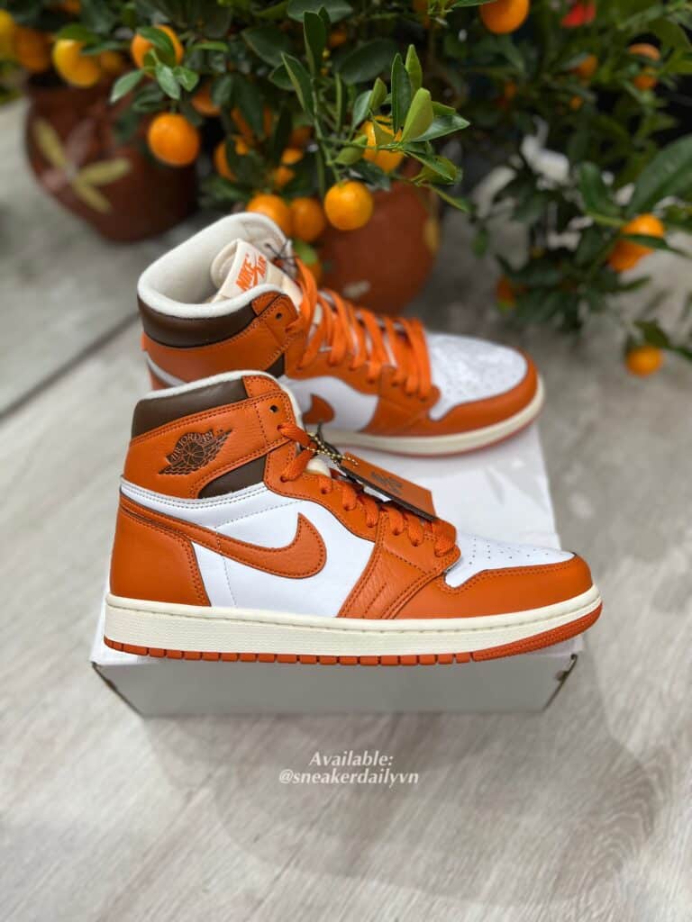 Giày Nike Air Jordan 1 Retro High OG Starfish (W) DO9369-101