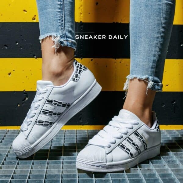 Giày Adidas Superstar 20 "Leopard Stripes" FV3452
