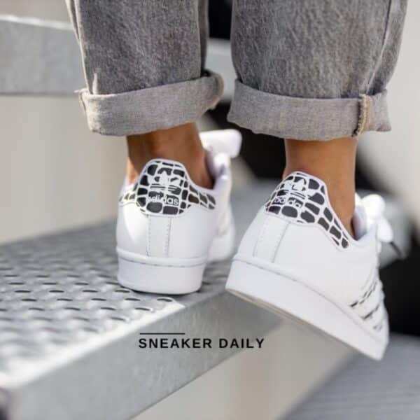 Giày Adidas Superstar 20 "Leopard Stripes" FV3452