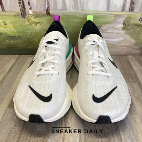 Giày Nike Invincible Run 3 SE 'White Blue Lightning Fushsia Dream ...