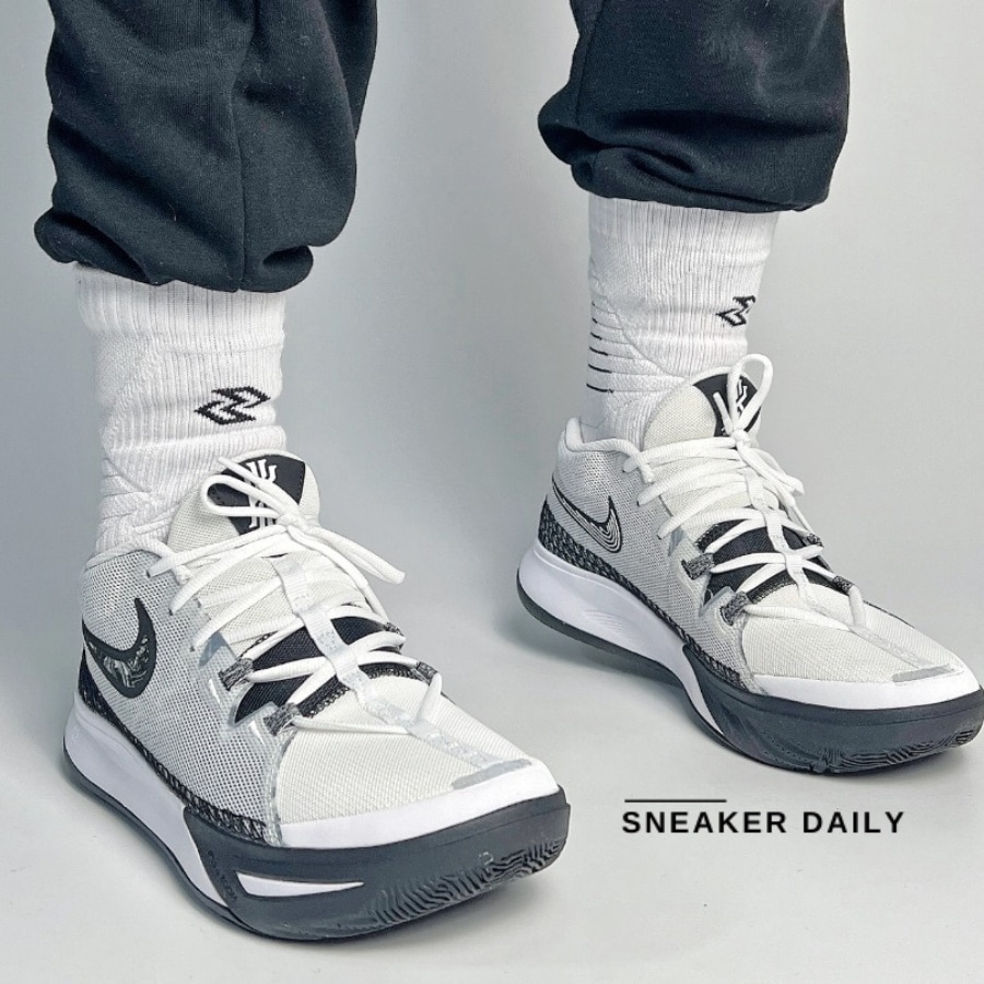 Giày Nike Kyrie Flytrap 6 EP 'White Black' DM1126-101