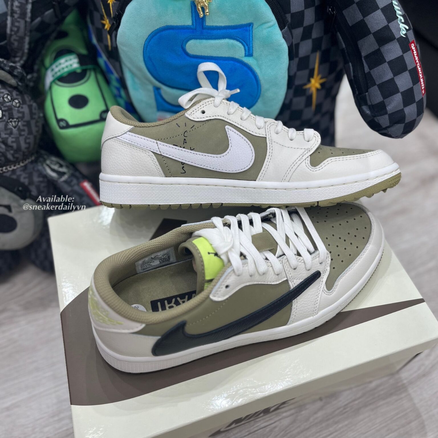 Giày Travis Scott x Air Jordan 1 Low Golf 'Neutral Olive' FZ3124-200