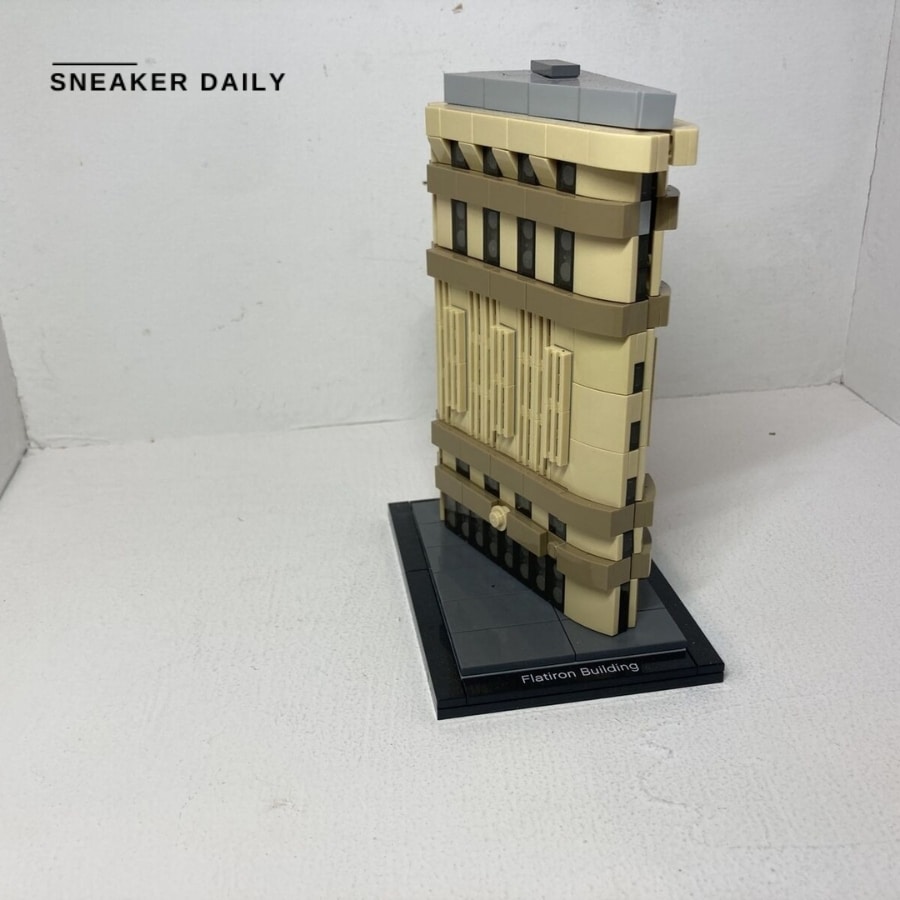 Lego Flatiron Building 21023