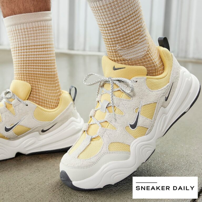 Giày Nike Tech Hera 'Saturn Gold Light Bone' FJ9532-700