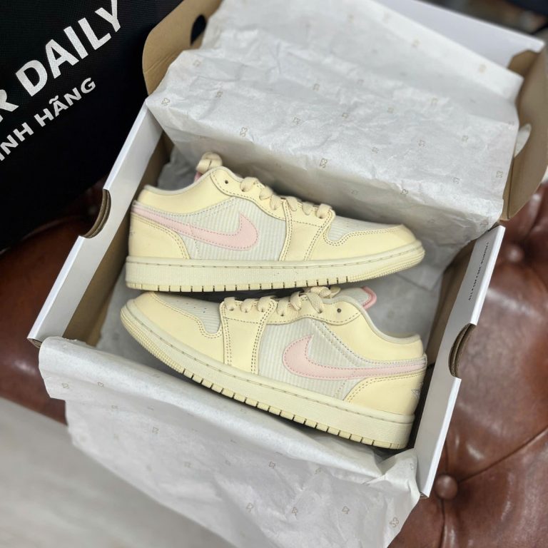 Giày (WMNS) Air Jordan 1 Low SE 'Linen Legend Pink' FQ1925-100