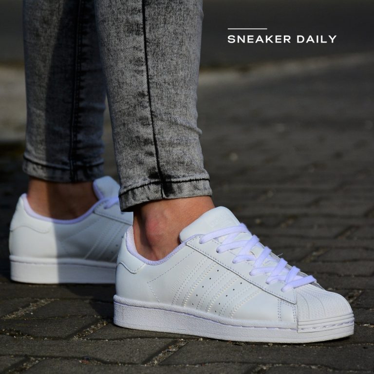 Giày adidas Superstar J 'Triple White' EF5399