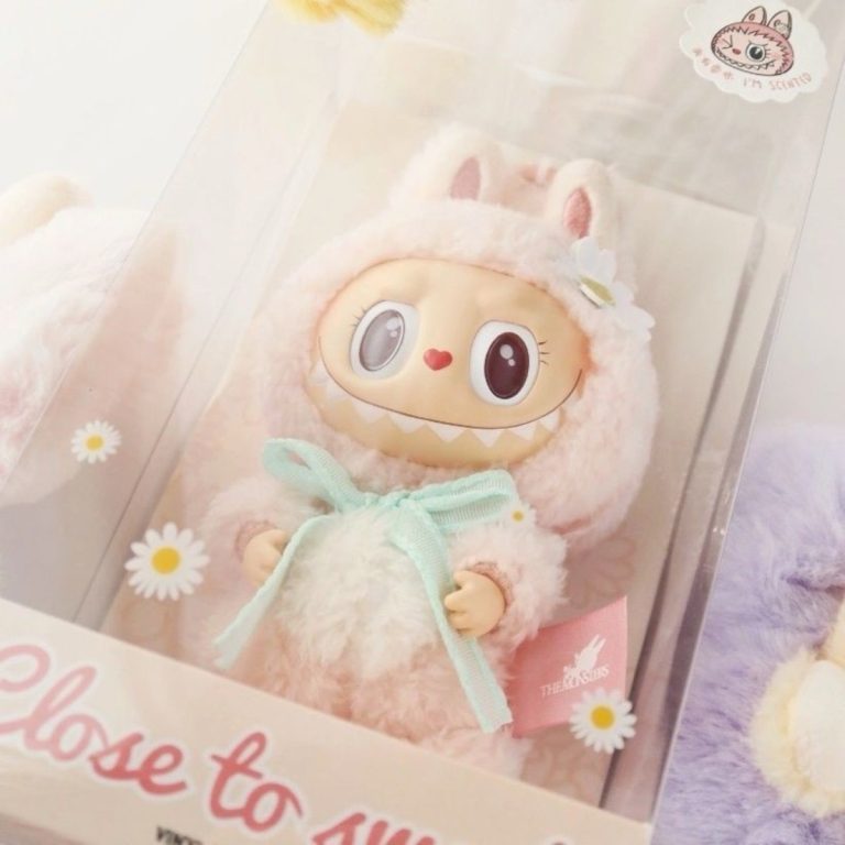 Mô hình Pop Mart The Monsters Mokoko Fall Into Spring 17cm 6941448666227