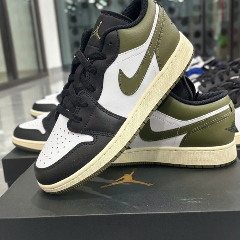 Giày (GS) Air Jordan 1 Low 'Black Toe Medium Olive' 553560-092