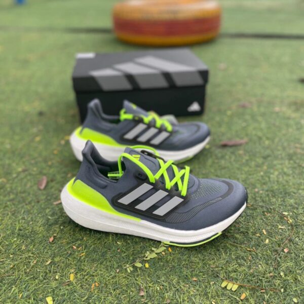 Giày adidas Ultraboost Light 'Bold Onix' IE1759