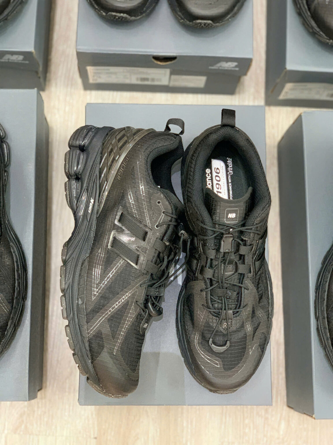 Giày New Balance 1906R 'Black Out Pack' U1906RNB