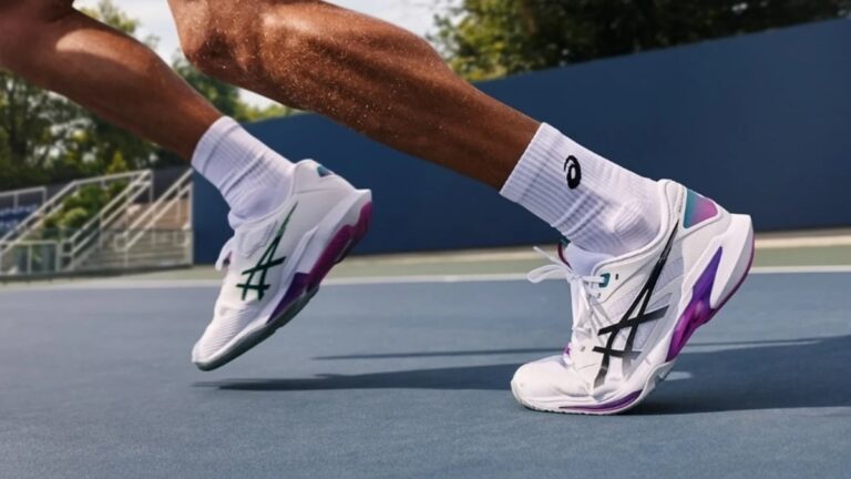 Review Asics Solution Speed FF 4 vũ khí tốc độ trên sân đấu